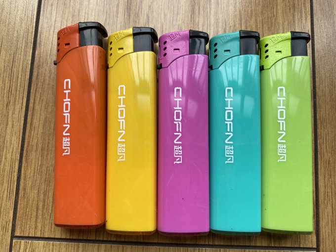 超凡火机烟具怎么样 CF5:色泽光亮，小巧易携带。..._什么值得买