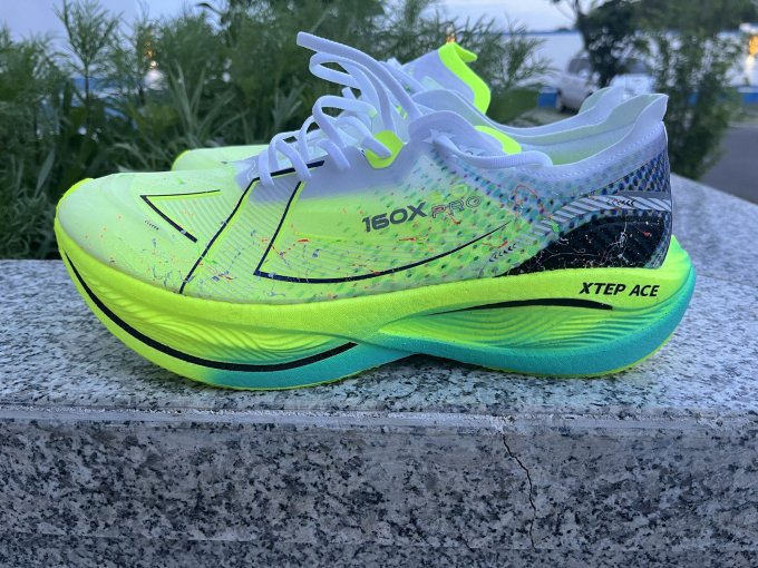 特步跑鞋怎么样 国产跑鞋之光特步160X3.0PRO_什么值得买