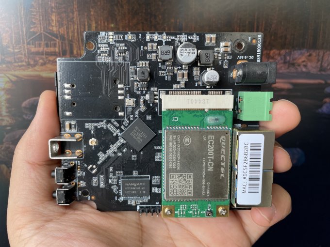 蒲公英路由R300A路由器怎么样 蒲公英4G路由器拆解_什么值得买