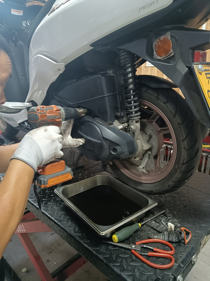 巡鹰125日常保养，网上买到店换_什么值得买