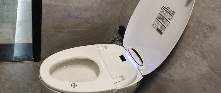 家中智能电动马桶该如何保养维修呢，今天我来告诉你这几点小技巧。_卫浴用品_什么值得买