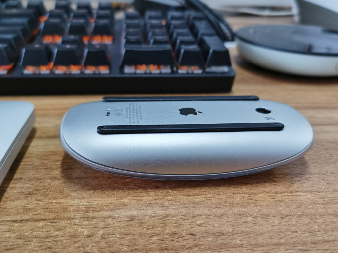 苹果妙控鼠标Apple Magic Mouse日常使用还是蛮舒适的_什么值得买