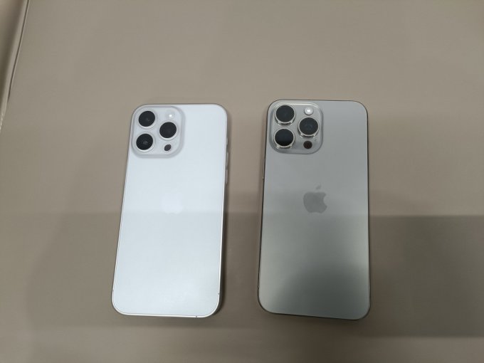 苹果iPhone 15 Pro MaxiPhone怎么样 iOS17.1.1建议升级，15PM和14PM升级后对比体验_什么值得买