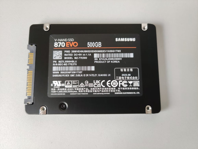 三星870 EVO固态硬盘怎么样 三星870 EVO SATA固态硬盘：速度与耐力的完美结合！_什么值得买