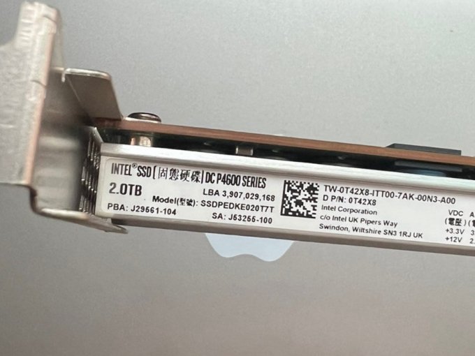 回想巨贵的intel p4600 pcie固态硬盘_什么值得买