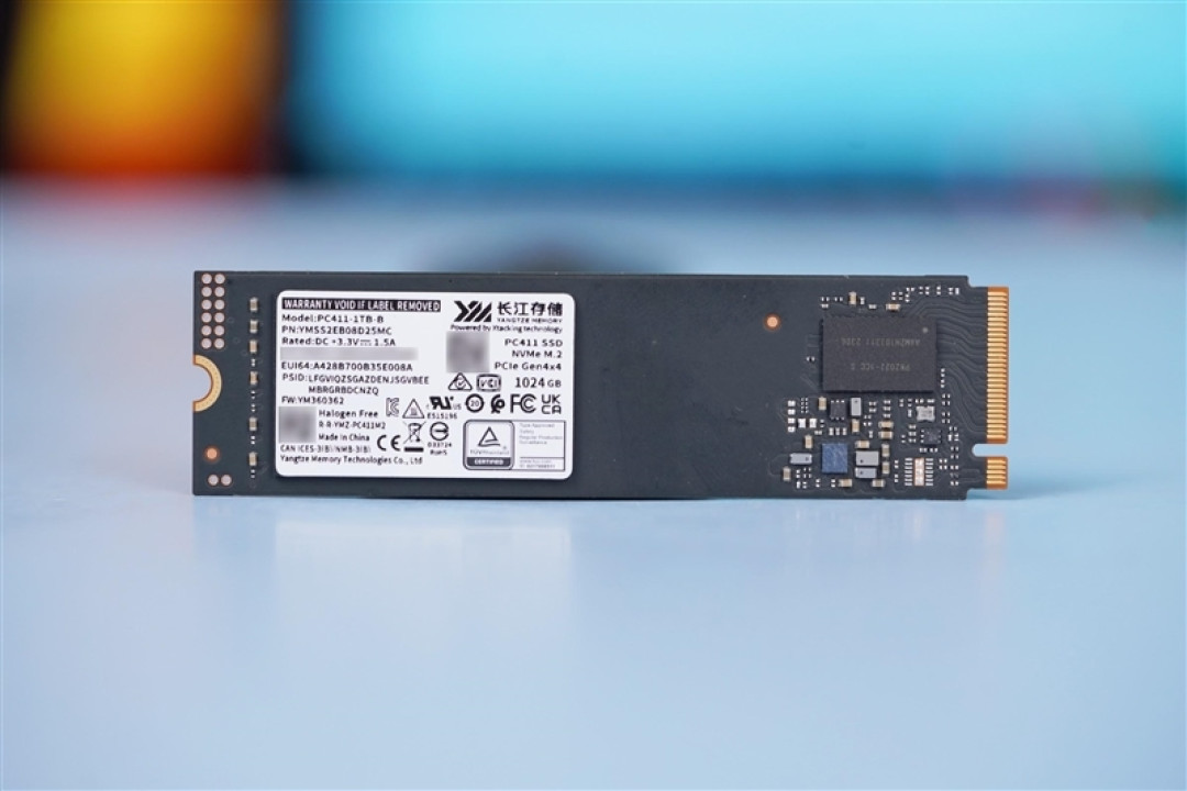 长江存储 PC411 1TB SSD 评测：无缓也能满血，远超同级产品__什么值得买