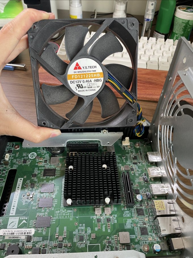 威联通464c改造第二篇——风扇更换_什么值得买