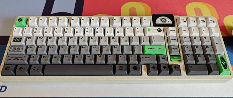 为了这玩意，我屈服了丨INFI 100键盘上手体验_无线键盘_什么值得买