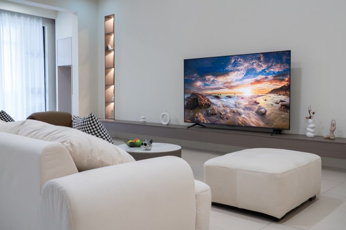 TCL Q9K横评对比小米S Pro，谁是“2024年最值得买的Mini LED电视”_什么值得买