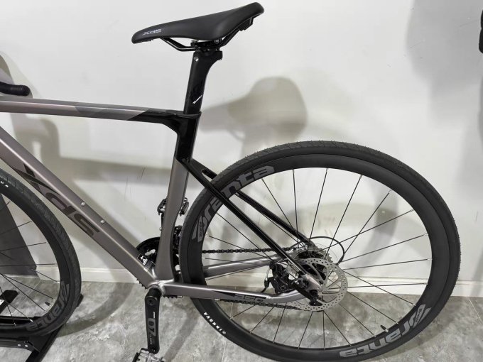 喜德盛公路车怎么样 喜德盛RS350公路车：速度与激情的完美融合_什么值得买