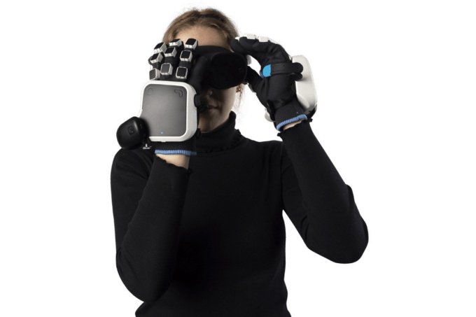 OculusMeta Quest 3VR设备怎么样 超级科幻！Nova 2是市场上首款也是唯一一款支持手掌反馈的无线VR触觉手套_什么值得买