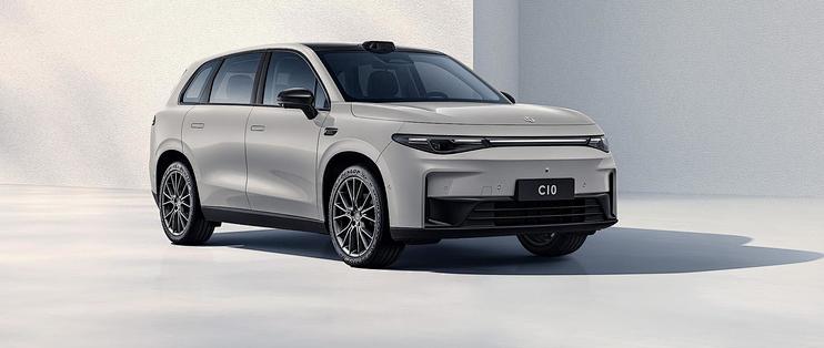 零跑C10与长安深蓝S7：同级SUV的全面对决_新能源车_什么值得买