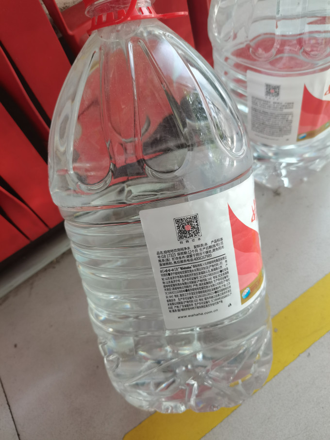 娃哈哈饮用水怎么样 5.5L超大瓶的哇哈哈！你买过吗？_什么值得买