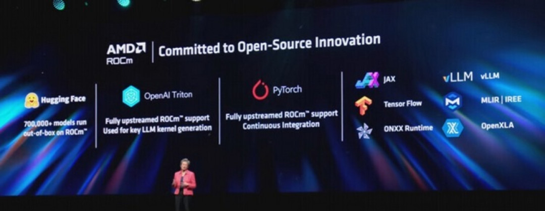 电脑展丨AMD 发布 MI350X Ai 加速卡，支持 Chat GPT/SD 大模型_显卡_什么值得买