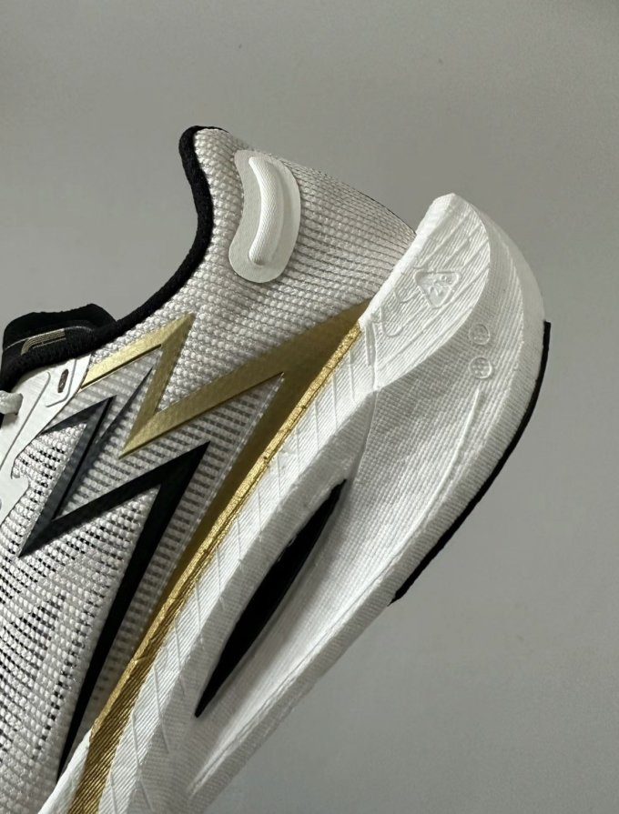 361°跑鞋怎么样 穿什么跑 | 361°飚速3Pro实战测评_什么值得买