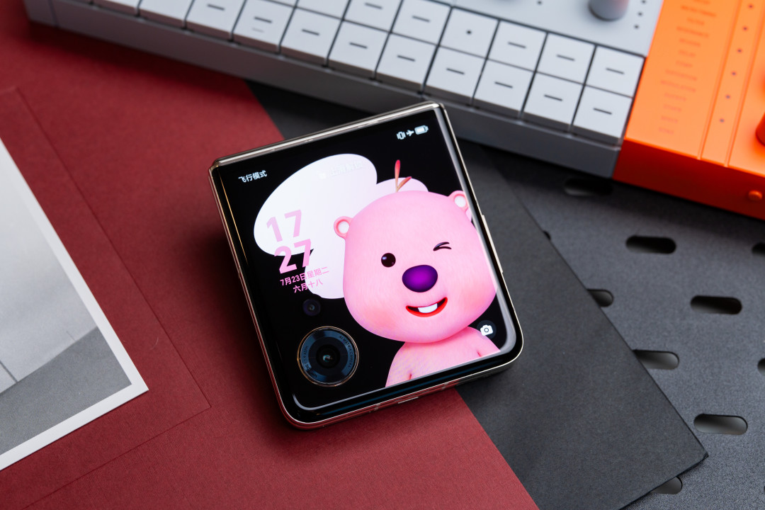 更大外屏更多乐趣，荣耀Magic V Flip上手体验_安卓手机_什么值得买