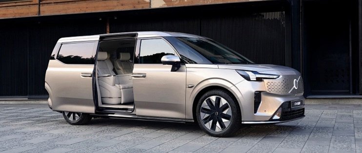 81.8万元纯电豪华MPV：沃尔沃EM90_MPV_什么值得买
