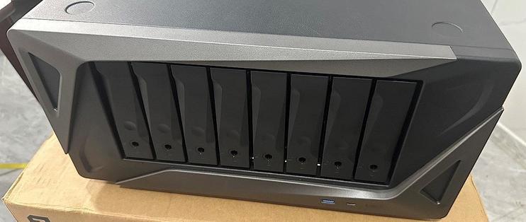 极空间企业级NAS P8评测之一开箱_网络存储_什么值得买
