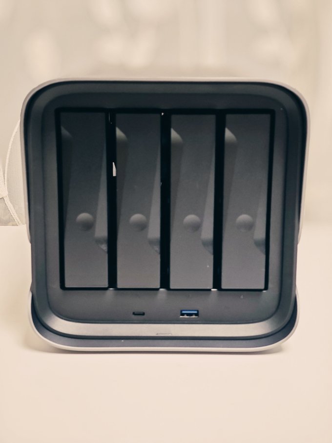 极空间Z4ProNAS存储怎么样 极空间Z4pro NAS家庭好帮手🏠💾_什么值得买