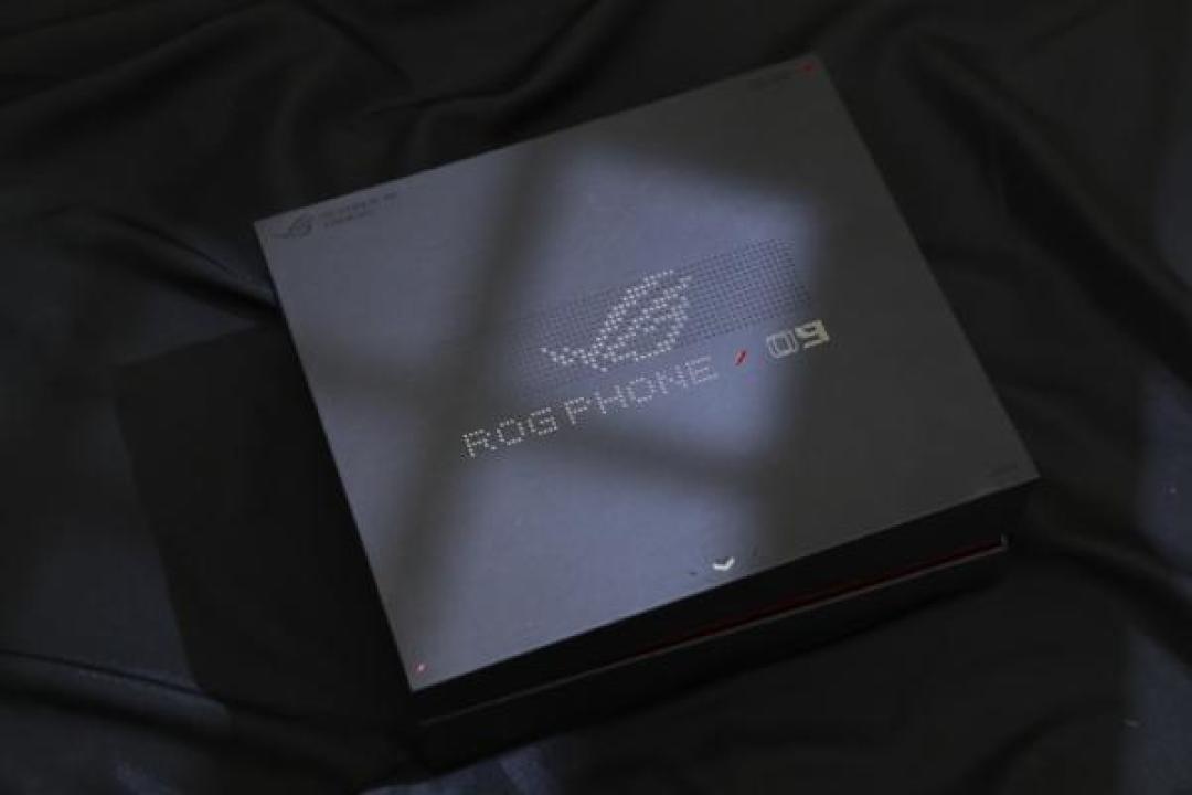 ROG 9 Pro深度评测：从设计到性能，全面解析这款顶级游戏手机的独特魅力_手机_什么值得买