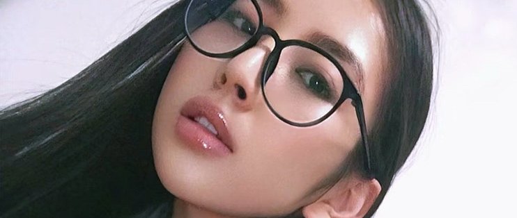 索尼（SONY）ILCE-7M4全画幅微单数码相机 A7M4单机身 约3300万有效像素 4K视频录制 30_专业摄像机_什么值得买