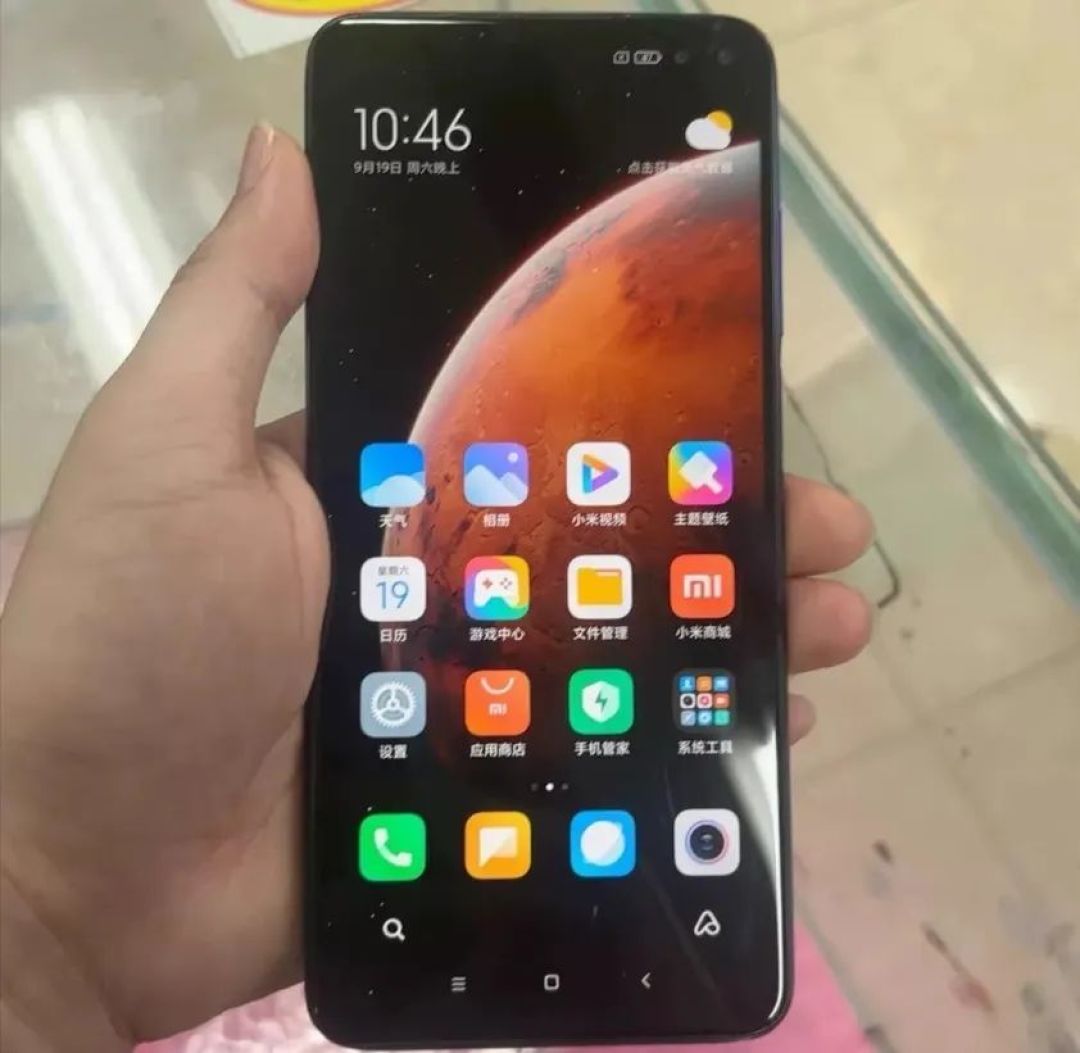 手机屏幕类型选购指南：从直屏到曲面，从LCD到OLED，如何依据使用习惯挑选最适合的手机屏？_手机_什么值得买