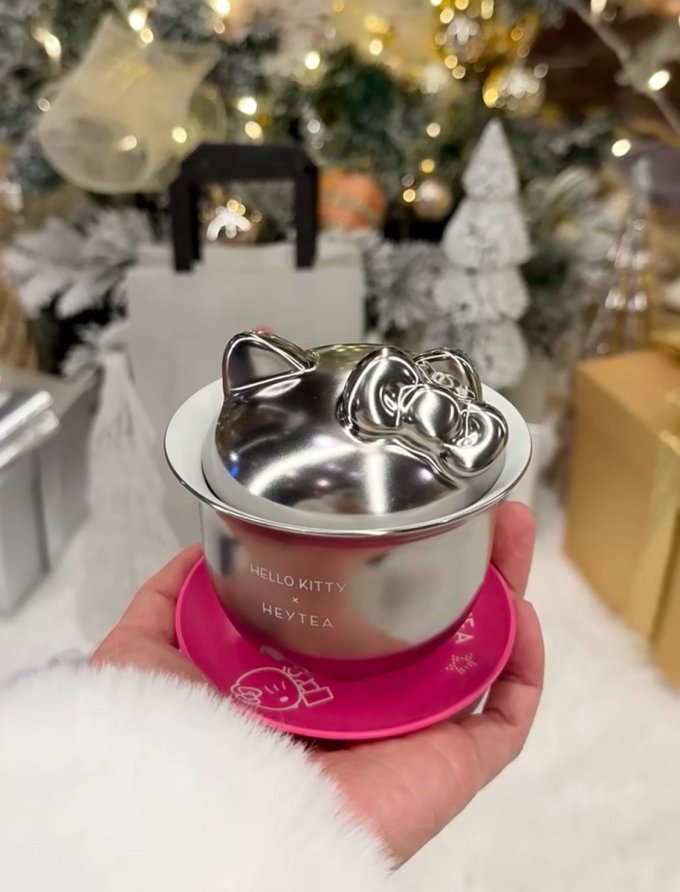 喜茶日韩动漫周边怎么样 喜茶 xHelloKitty周边实拍!!圣诞限定来啦!_什么值得买