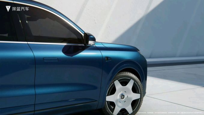 深蓝新能源车怎么样 首款家庭大六座SUV：长安深蓝 S09 大型SUV预热，对标理想L9、问界M9车型_什么值得买
