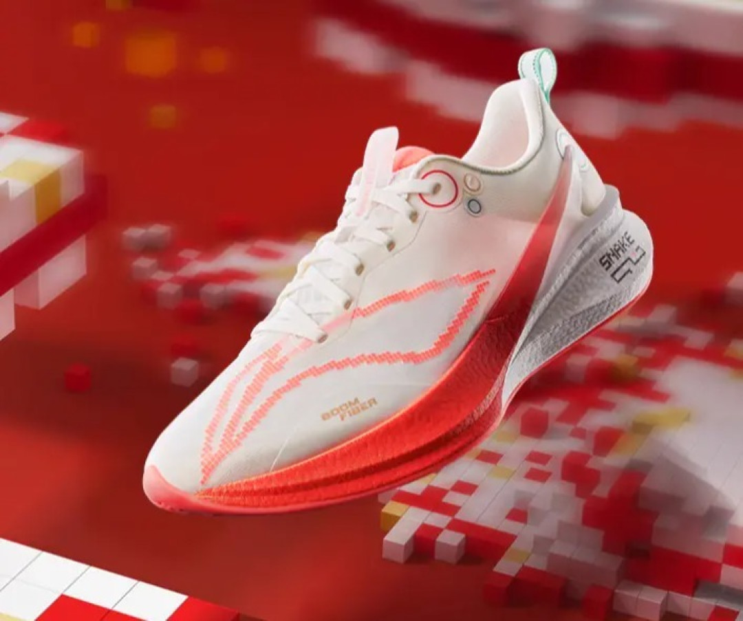 李宁绝影3、超轻22、飞电5、赤兔8PRO 蛇年限定跑鞋登场，新年焕新穿新鞋_跑鞋_什么值得买