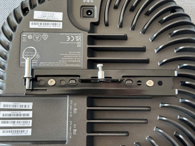 HPE路由器怎么样 开箱一款终极神器，Aruba AP-735 无线接入点_什么值得买