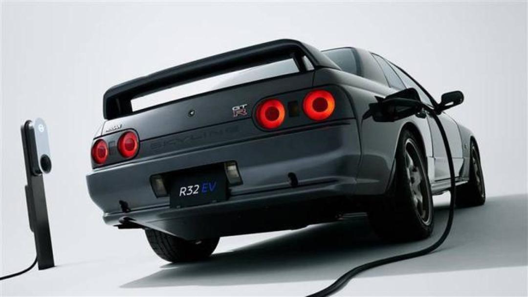 「经典重生：纯电GT-R R32震撼亮相」_跑车_什么值得买