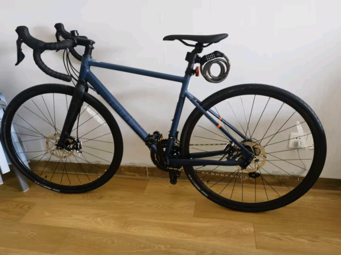 迪卡侬公路车怎么样 迪卡侬RC520打五折了，给喜欢骑行的他整一台当新年礼物？_什么值得买