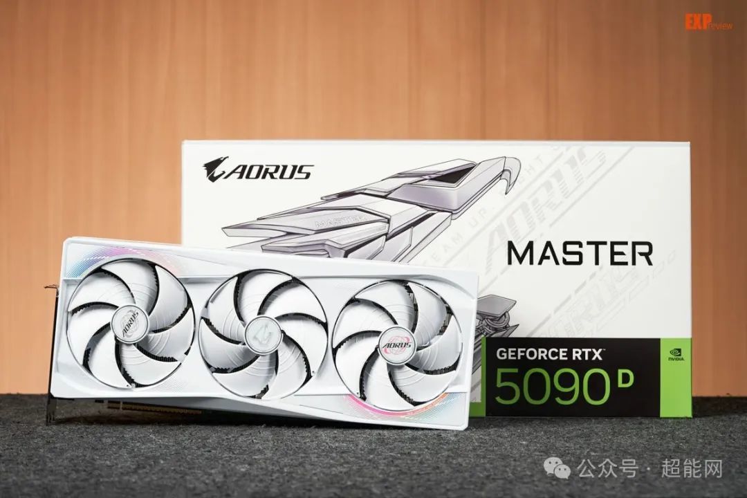 技嘉 AORUS RTX 5090 D MASTER ICE图赏：纯白超级雕，颜值升级_显卡_什么值得买