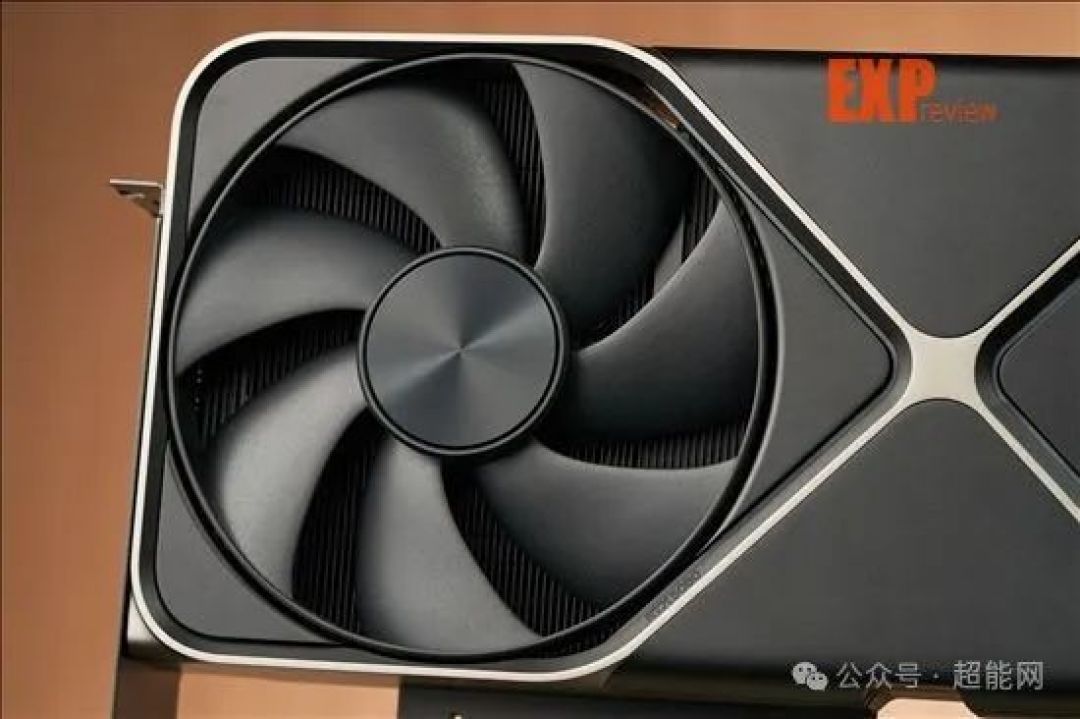 GeForce RTX 5080天梯榜首发评测：超猛能耗比造就极致尺寸_显卡_什么值得买