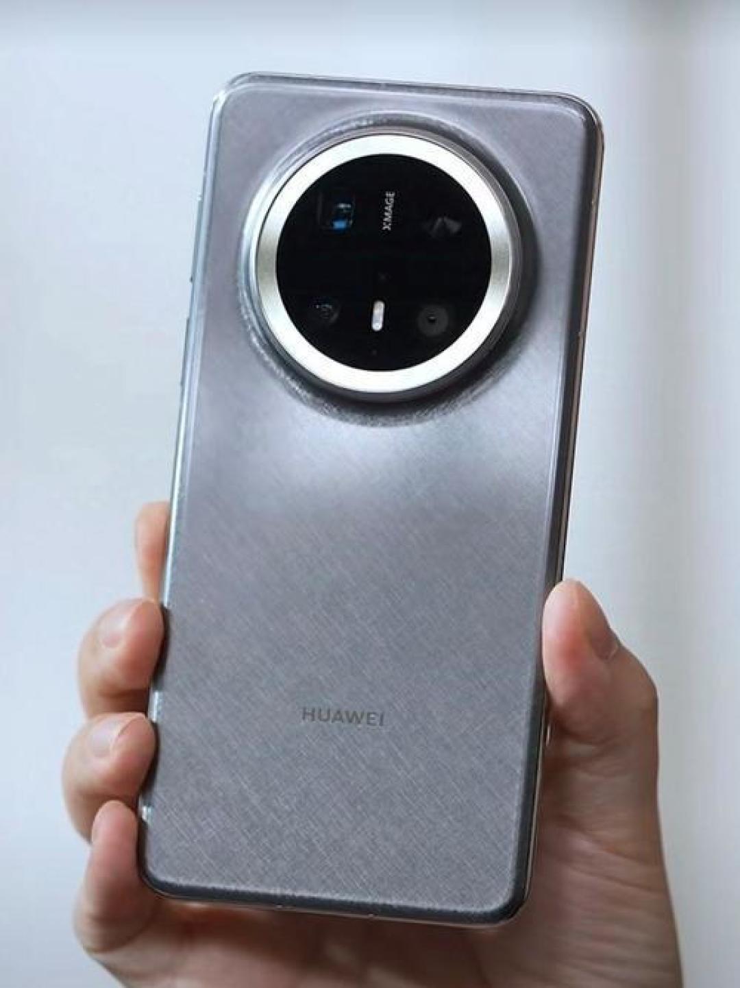 华为Mate80 Pro全面曝光：屏下3D结构光与八角棱形镜头引领新潮流_手机_什么值得买