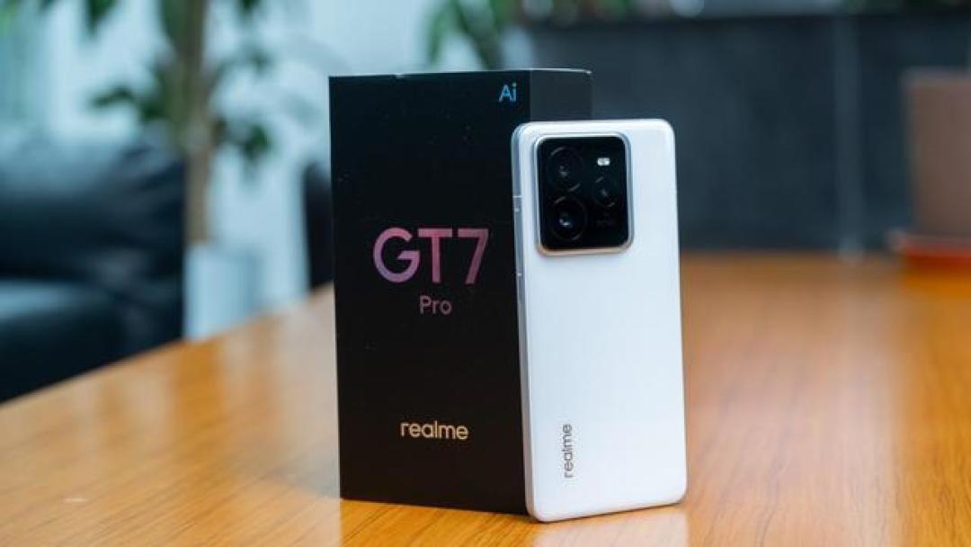 真我GT7 Pro竞速版对比GT7 Pro：性能、影像、续航全方位解析_手机_什么值得买