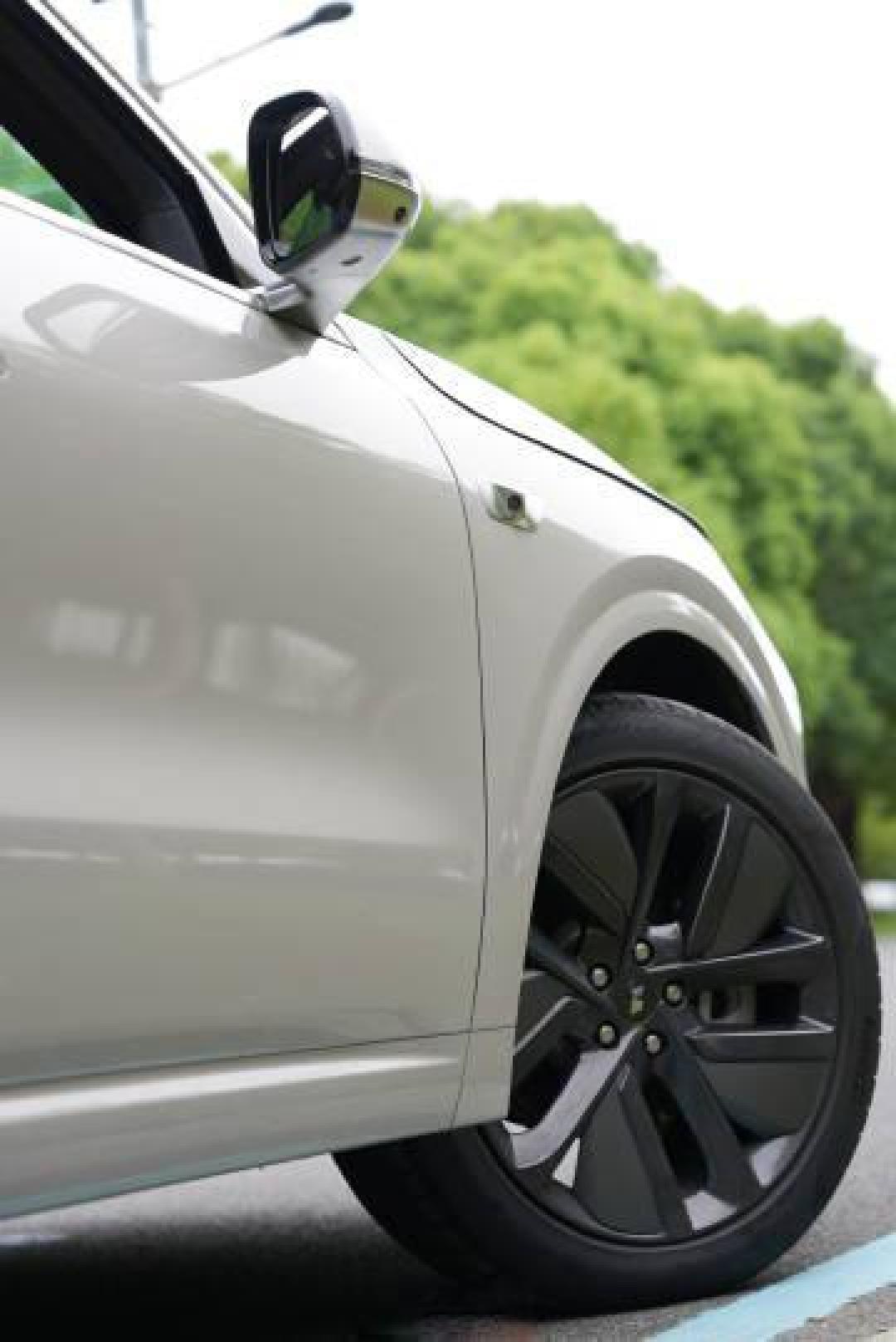 800公里实测：理想L6与特斯拉Model Y全方位对比解析_新能源车_什么值得买