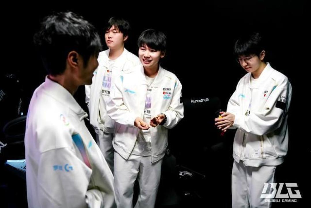 IG 3:0横扫FPX，TheShy与Gala表现亮眼，锁定季后赛席位_电脑游戏_什么值得买